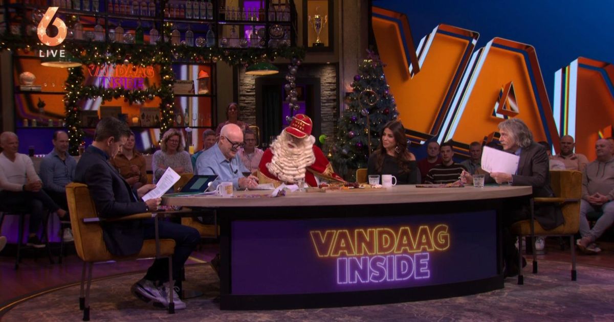 Wilfred Genee, René van der Gijp en Johan Derksen tekenen live tijdens ...